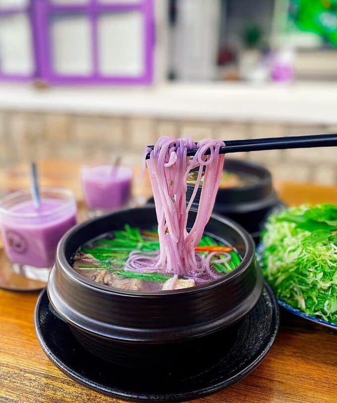 Bún bò màu tím trên phố núi Đà Lạt ⋆ Blog iDalat